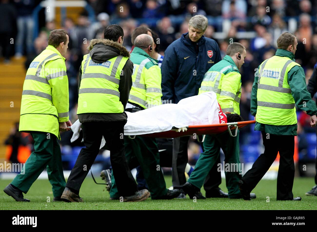 Arsenal's Da Silva Eduardo is carried with possible broken leg after a ...