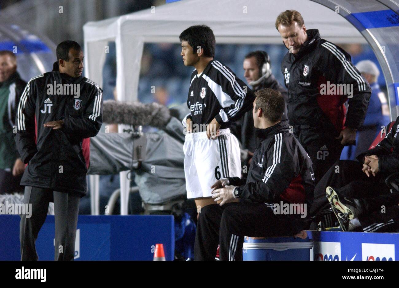 Fulhams junichi inamoto with manager jean tigana hi-res stock ...