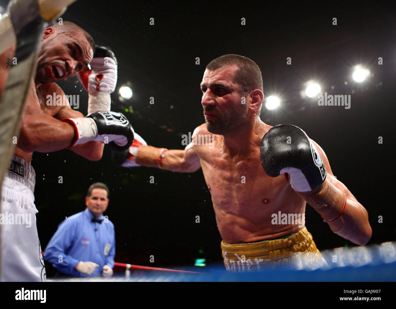 Boxing - WBA Super Middleweight Title - Anthony Mundine v Nader Hamdan Stock Photo - Alamy