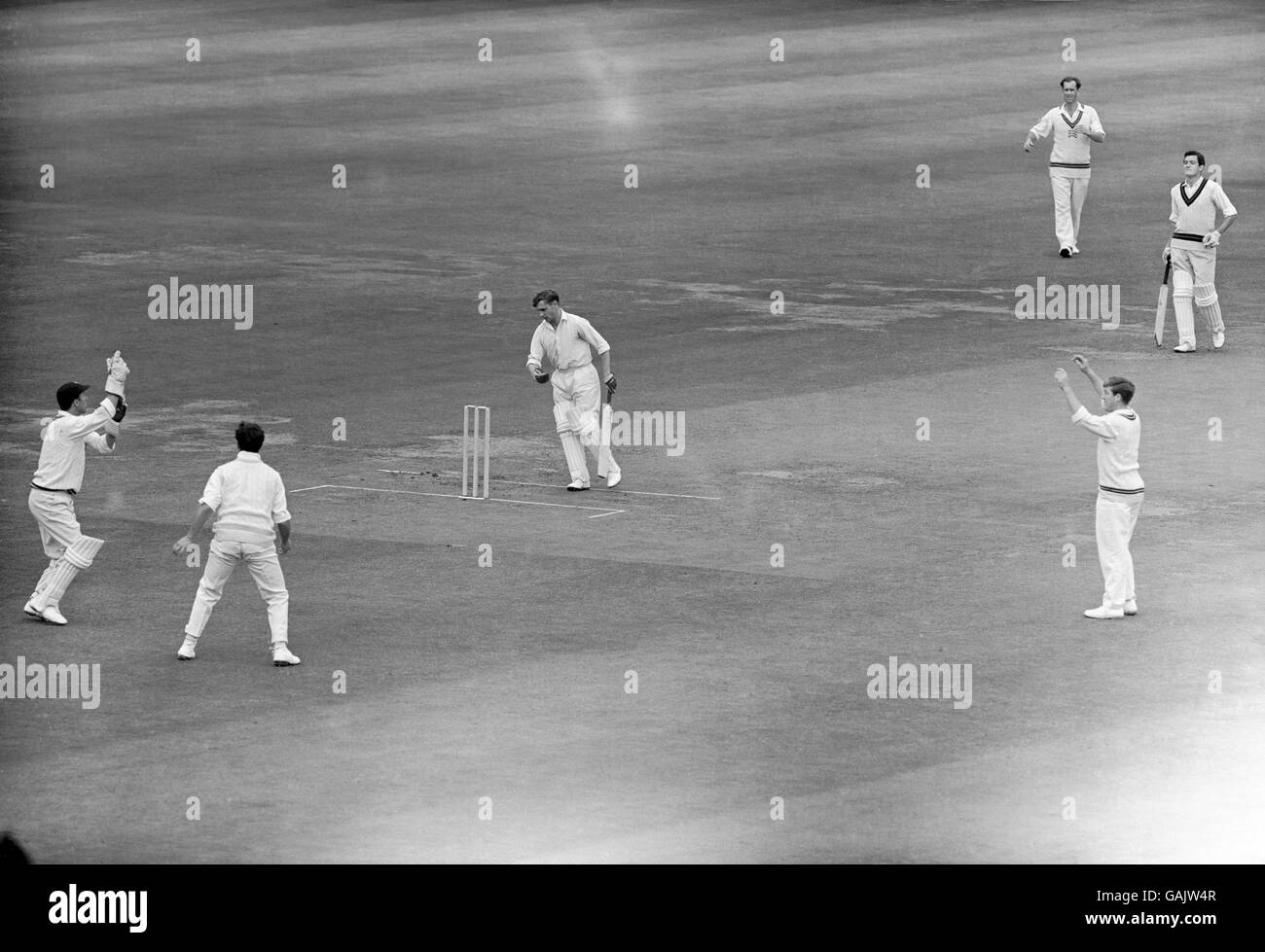 Cricket six Black and White Stock Photos & Images - Alamy