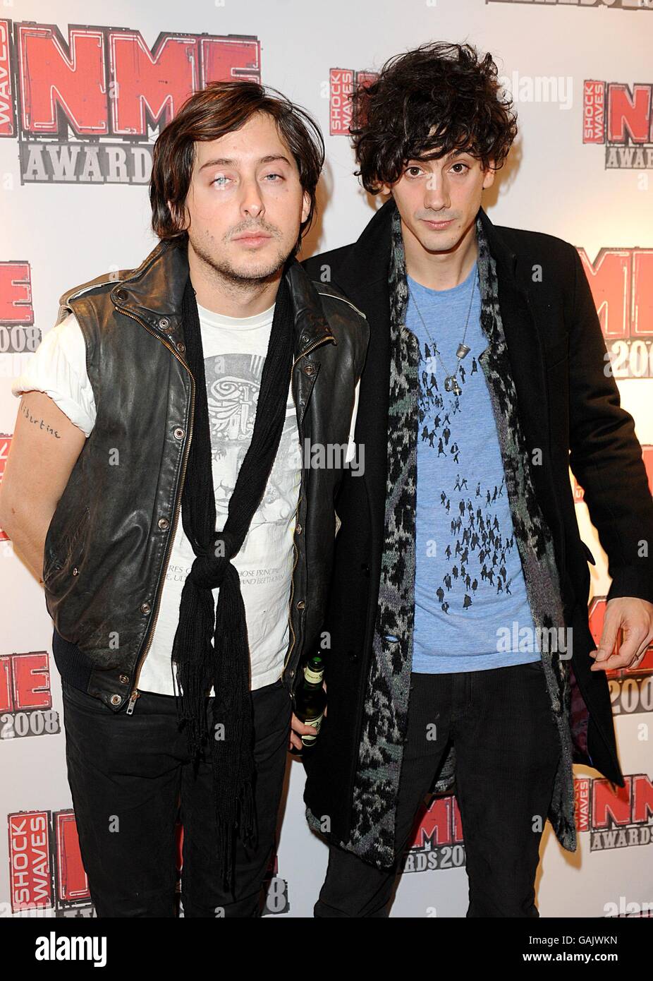 (right) Anthony Rossomando and Carl Barat of Dirty Pretty Things at the ...