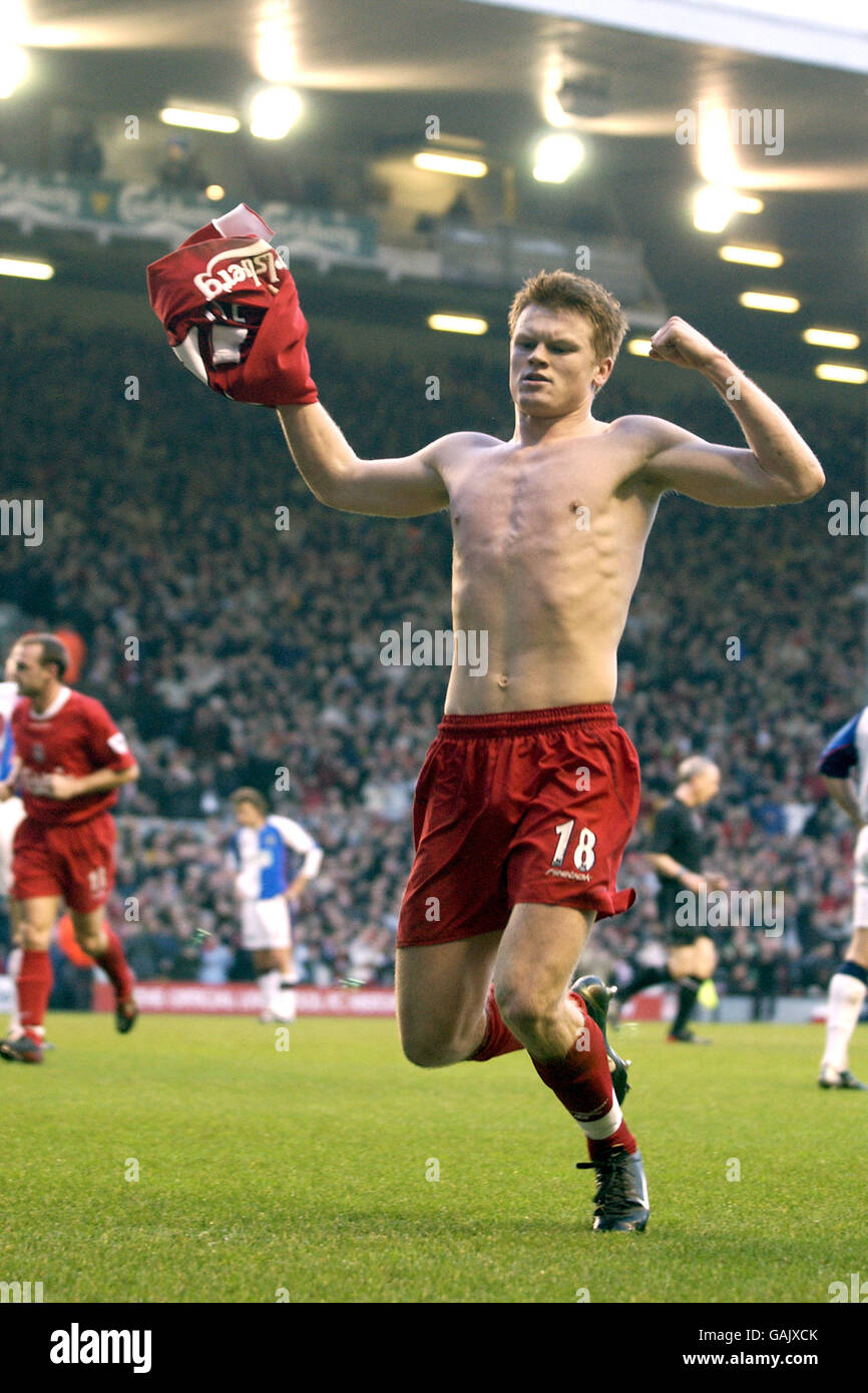 Liverpools john arne riise hi-res stock photography and images - Alamy
