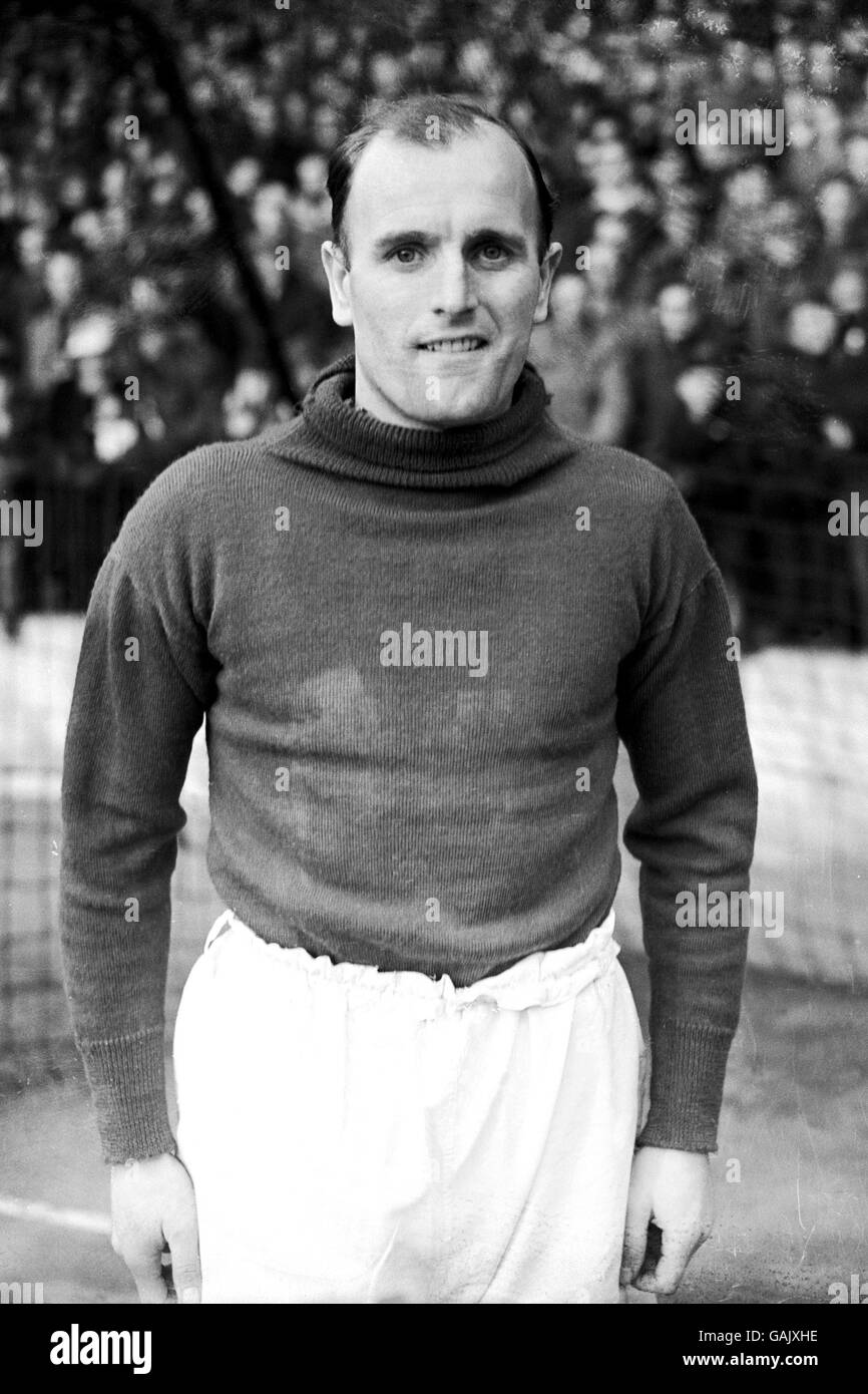 West bromwich albion goalkeeper Black and White Stock Photos & Images ...