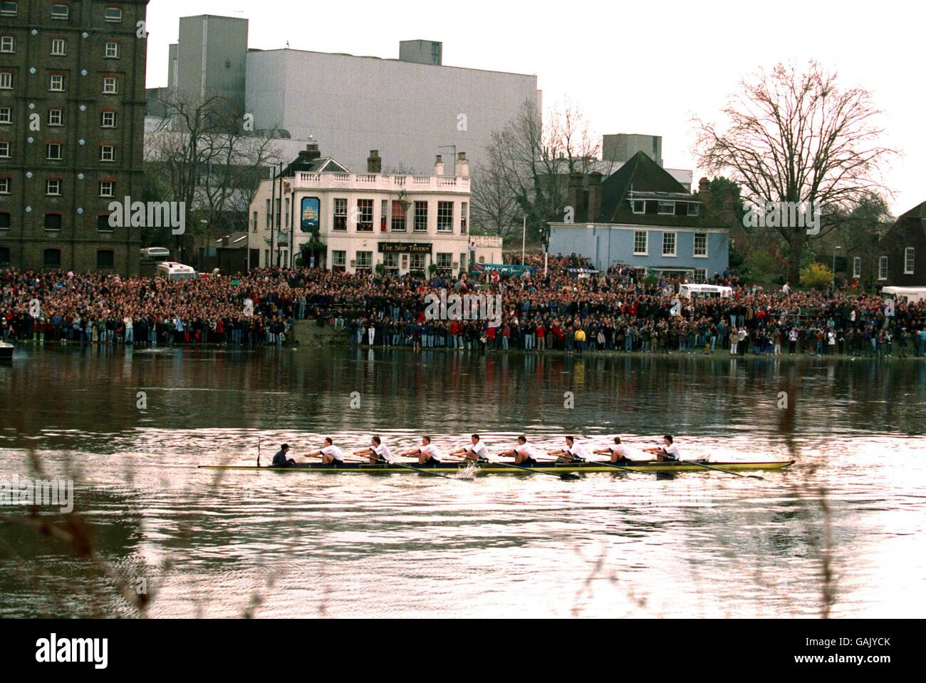 Boat race finish hi-res stock photography and images - Alamy