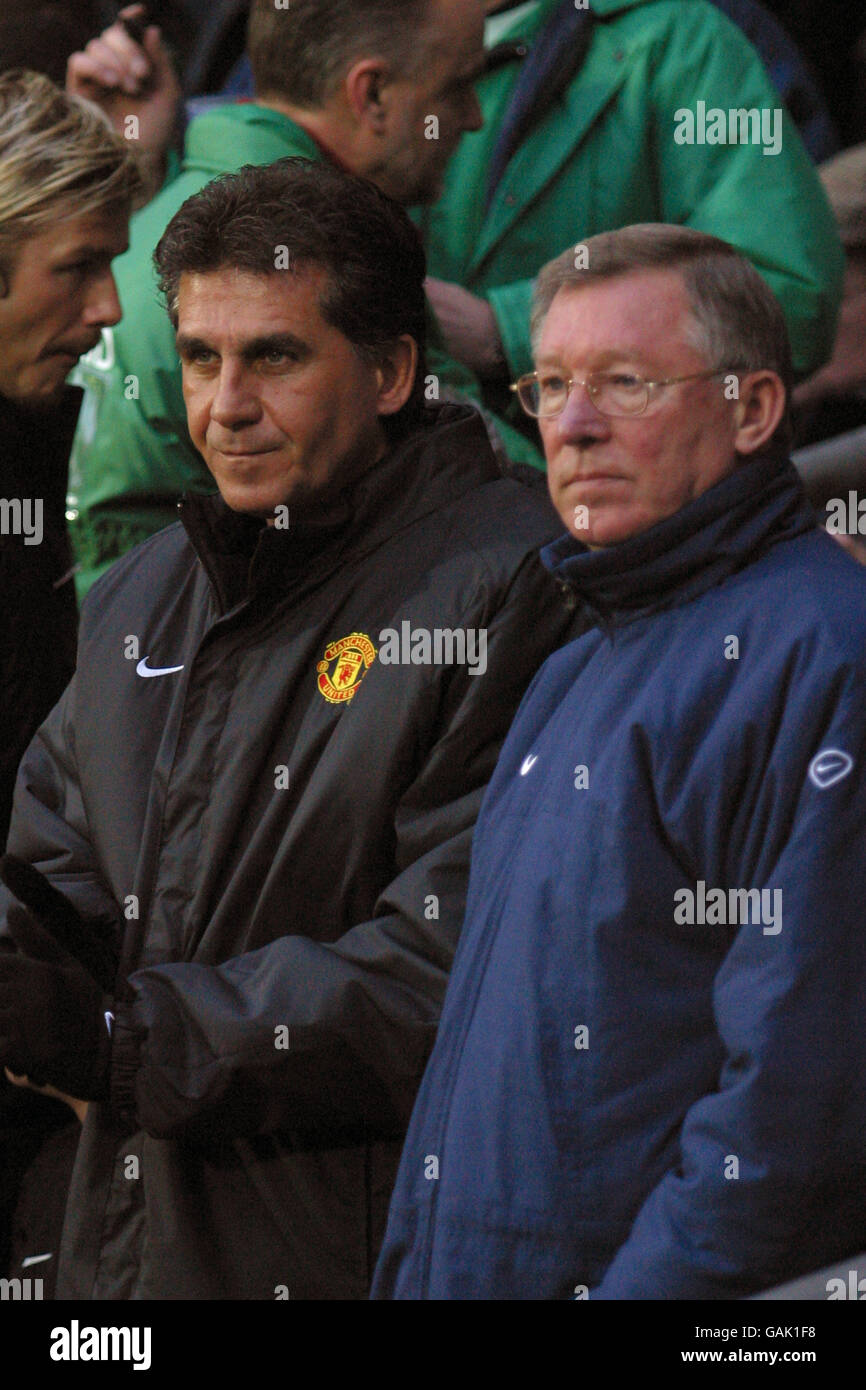 Manchester uniteds alex ferguson assistant hi-res stock photography and ...