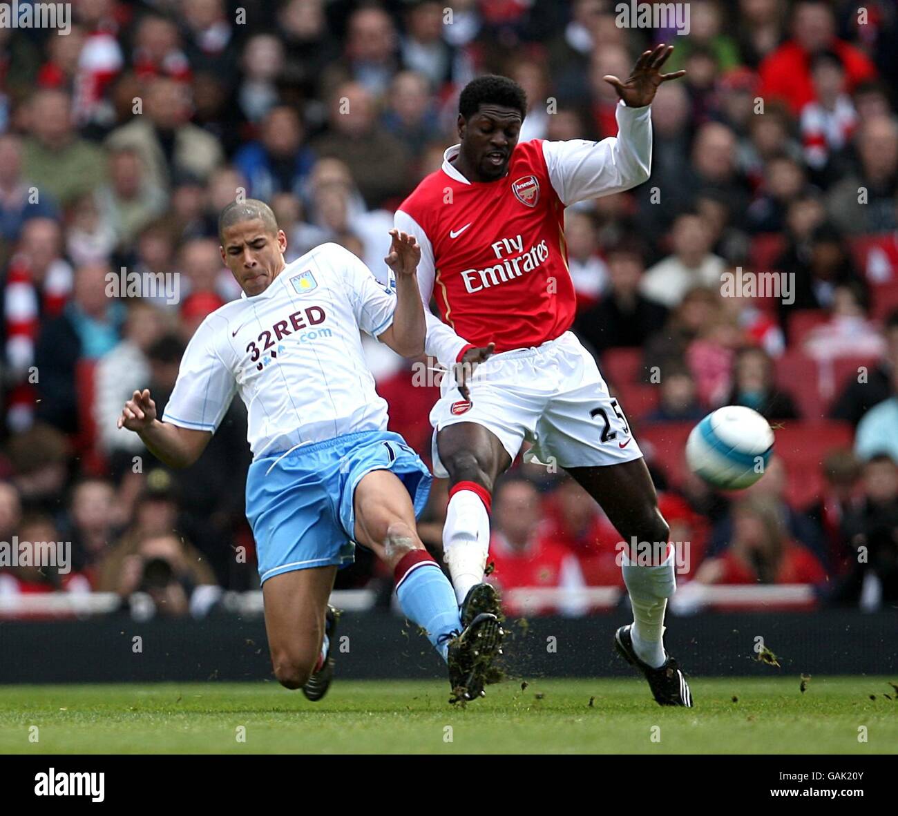 Aston villas curtis davies r hi-res stock photography and images - Alamy