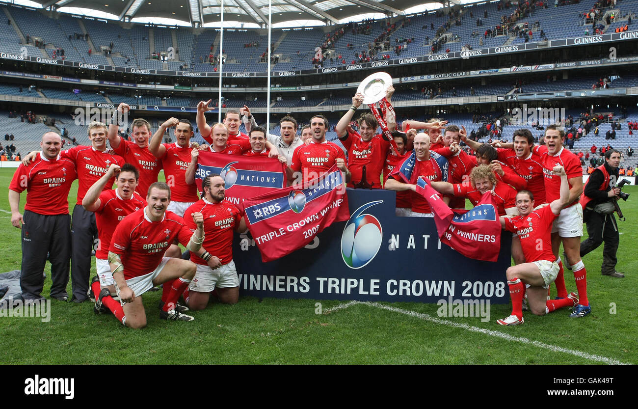 Wales celebrate their Triple Crown victory over Ireland after the RBS 6 ...