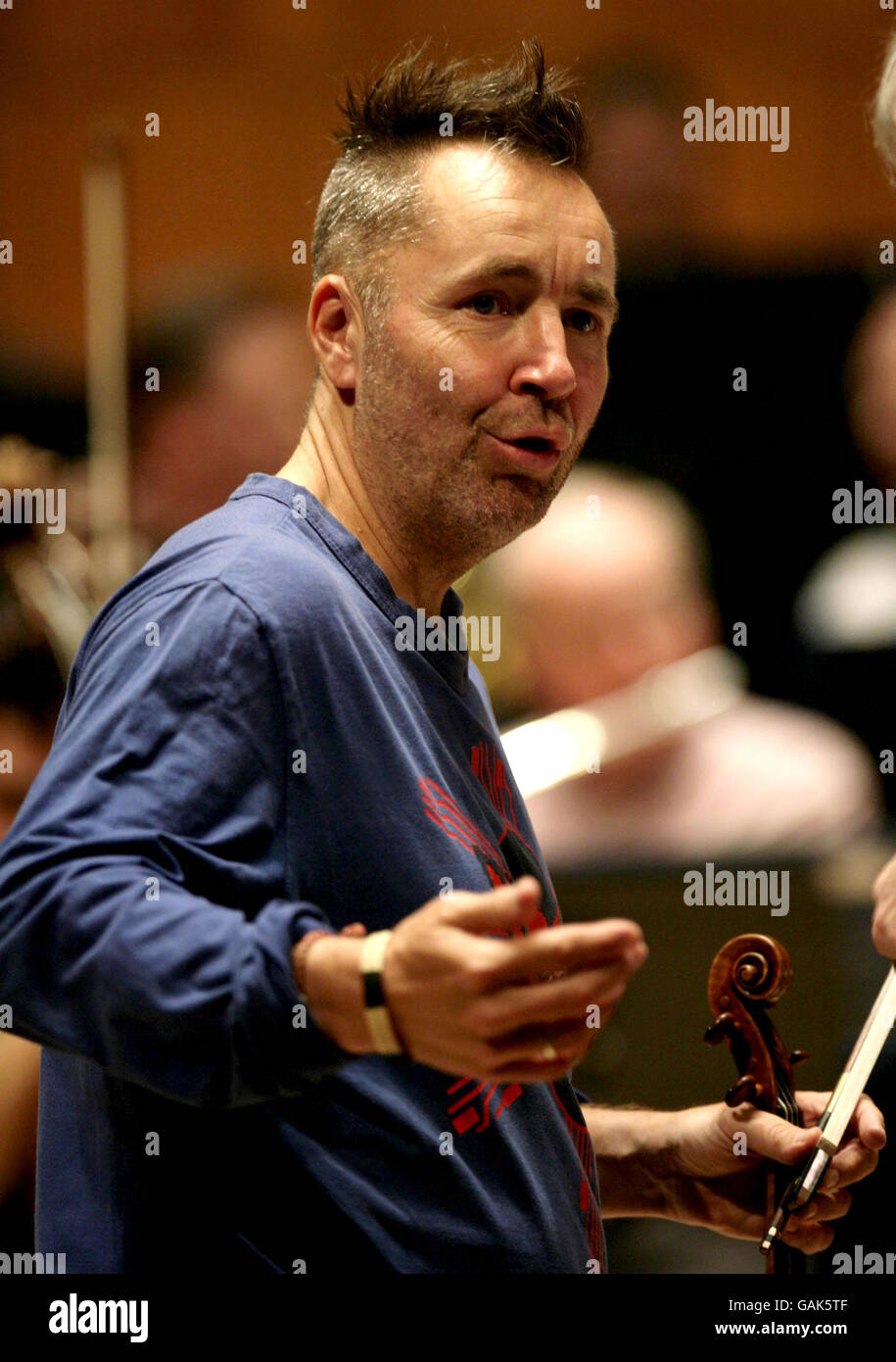 Royal philharmonic orchestra london hi-res stock photography and images ...