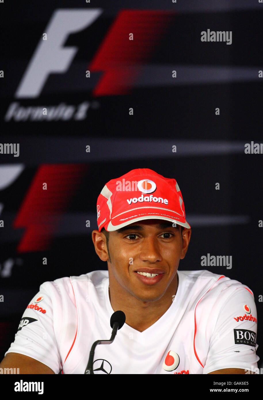 One mic hi-res stock photography and images - Alamy