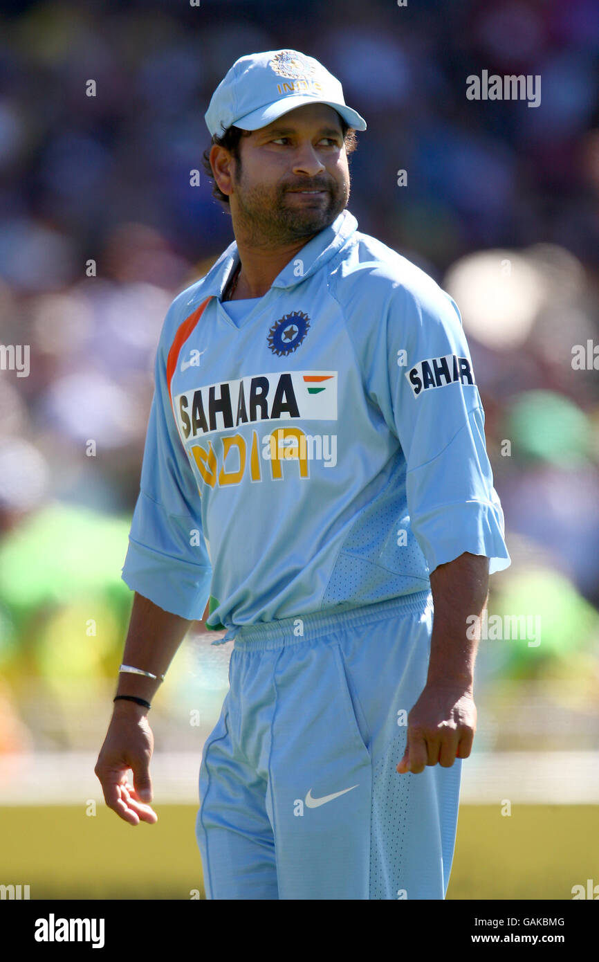 Cricket - Commonwealth Bank Series - First Final - Australia v India ...
