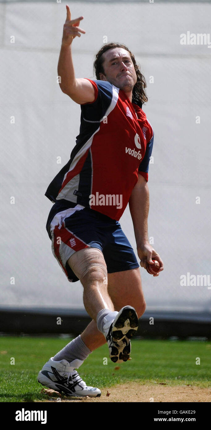 England's Ryan Sidebottom during net practice at Seddon Park, Hamilton ...