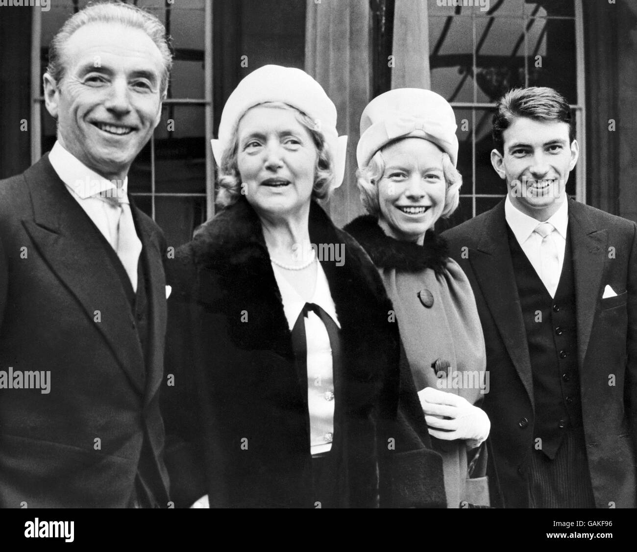 Son sir stanley matthews hi-res stock photography and images - Alamy
