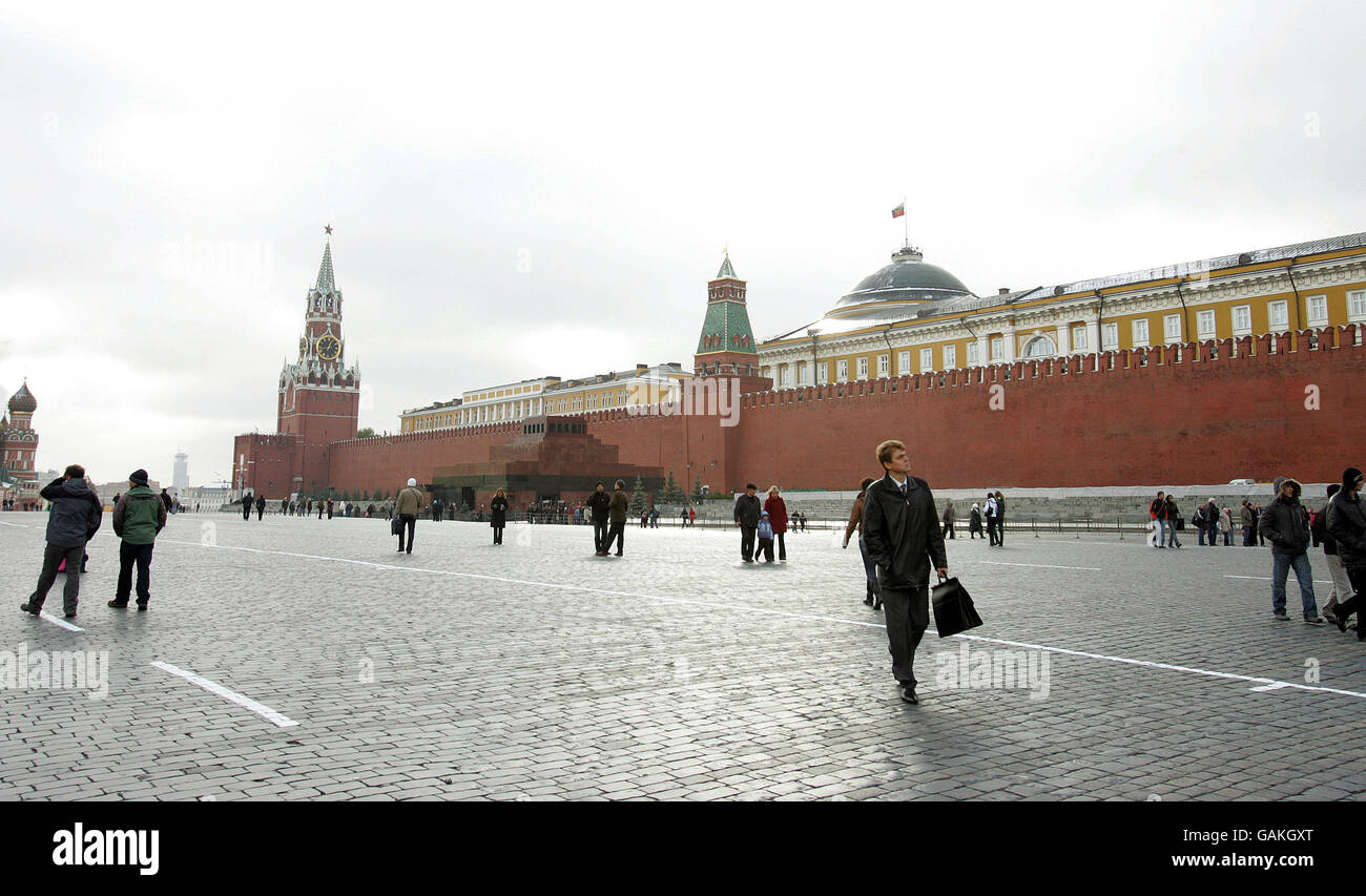 Red Square showing the walls of the Kremlin and Lenin's tomb, in Moscow ...