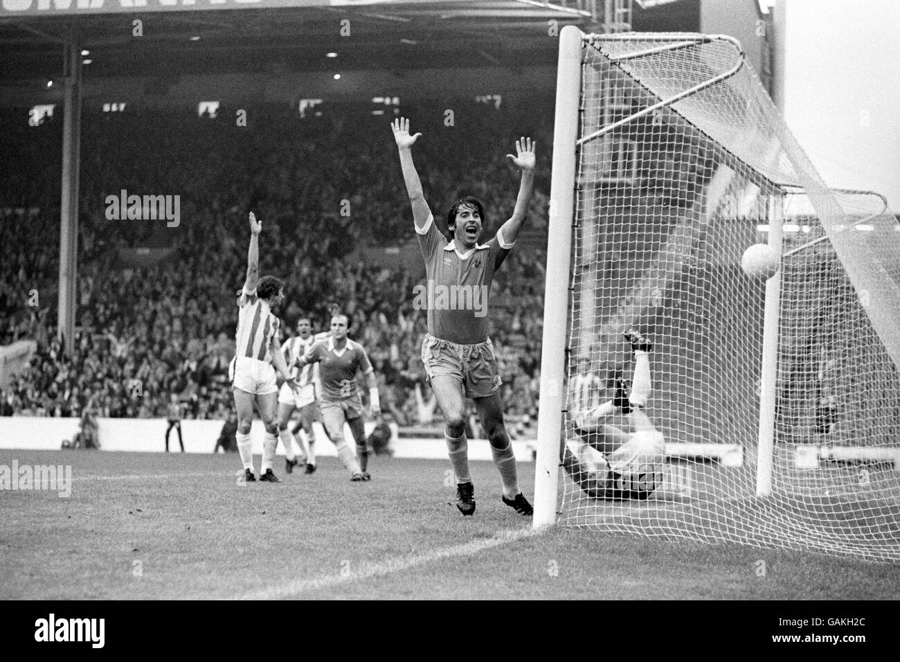 Manchester City's Polish star Kazimierz Deyna is elated after heading ...