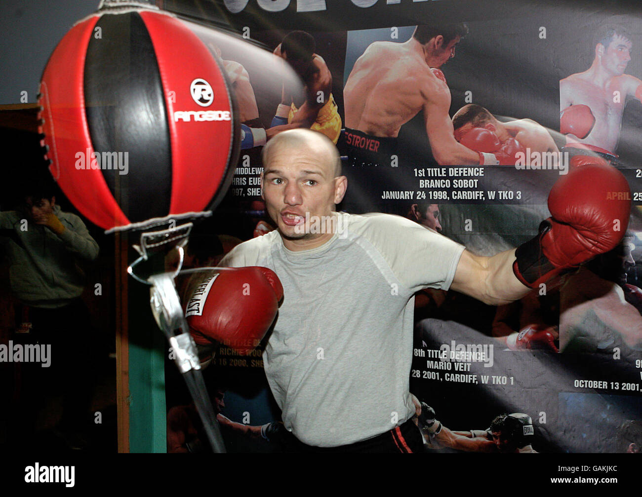 WBA light-welterweight champion Gavin Rees during a media work out at ...