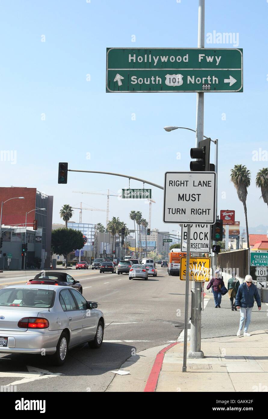 Los angeles freeway signs hi-res stock photography and images - Alamy