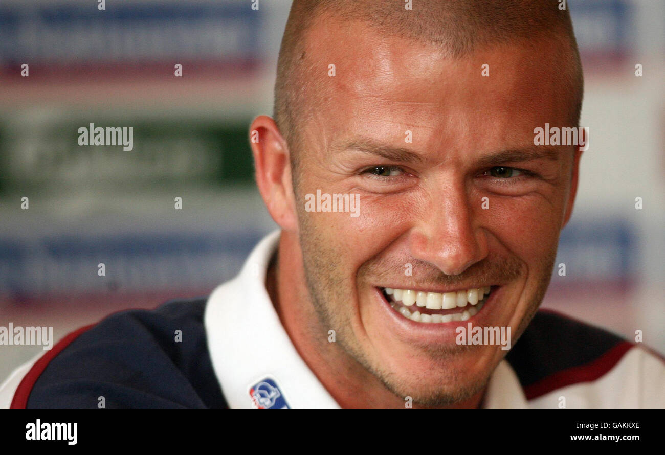 **ALTERNATE CROP** England's David Beckham during a Press Conference at ...