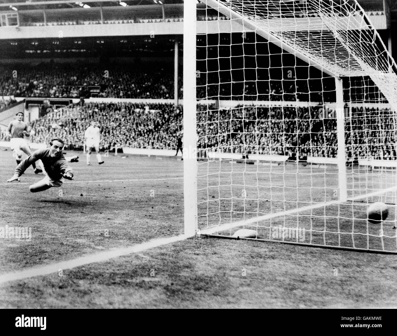 Sheffield wednesday cup final Black and White Stock Photos & Images - Alamy