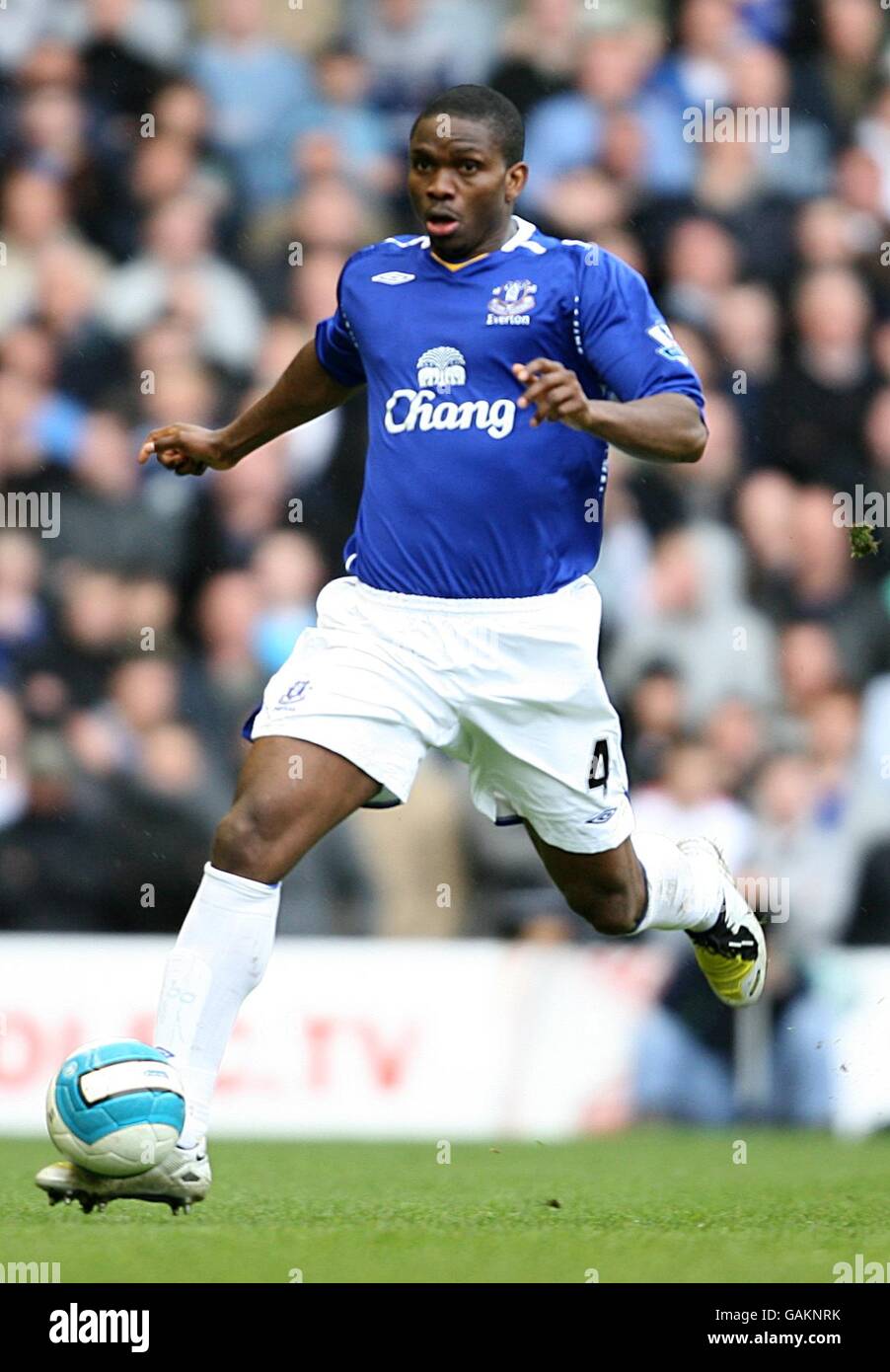 Joseph yobo everton hi-res stock photography and images - Alamy