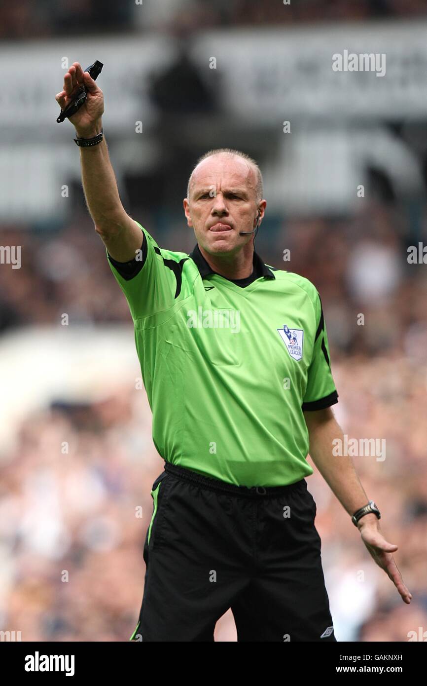 Football referee steve bennett High Resolution Stock Photography and ...