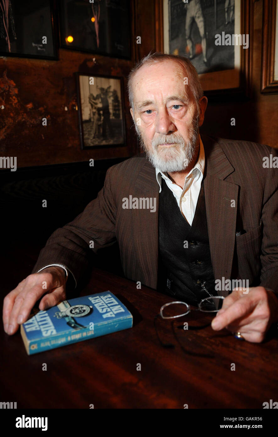 Alan sillitoe book launch party london hi-res stock photography and ...