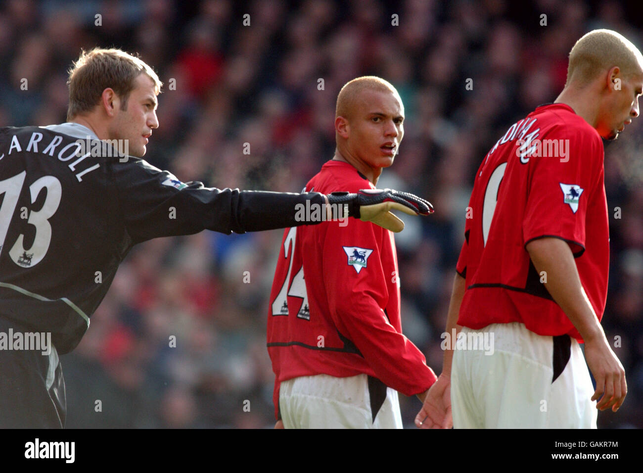 Manchester united goalkeeper roy carroll hi-res stock photography and ...