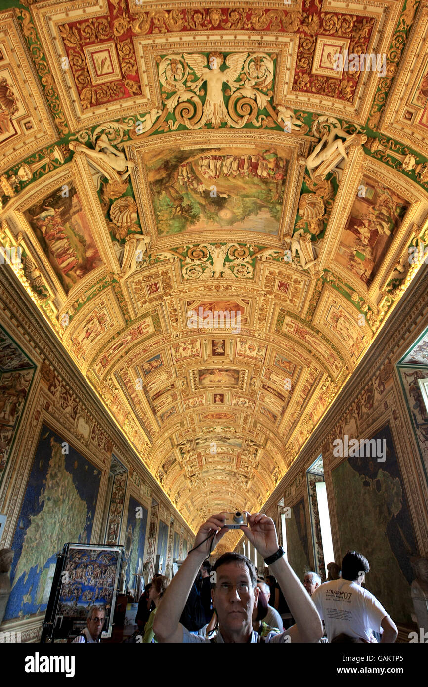 Ceilings of the vatican museum hi-res stock photography and images - Alamy