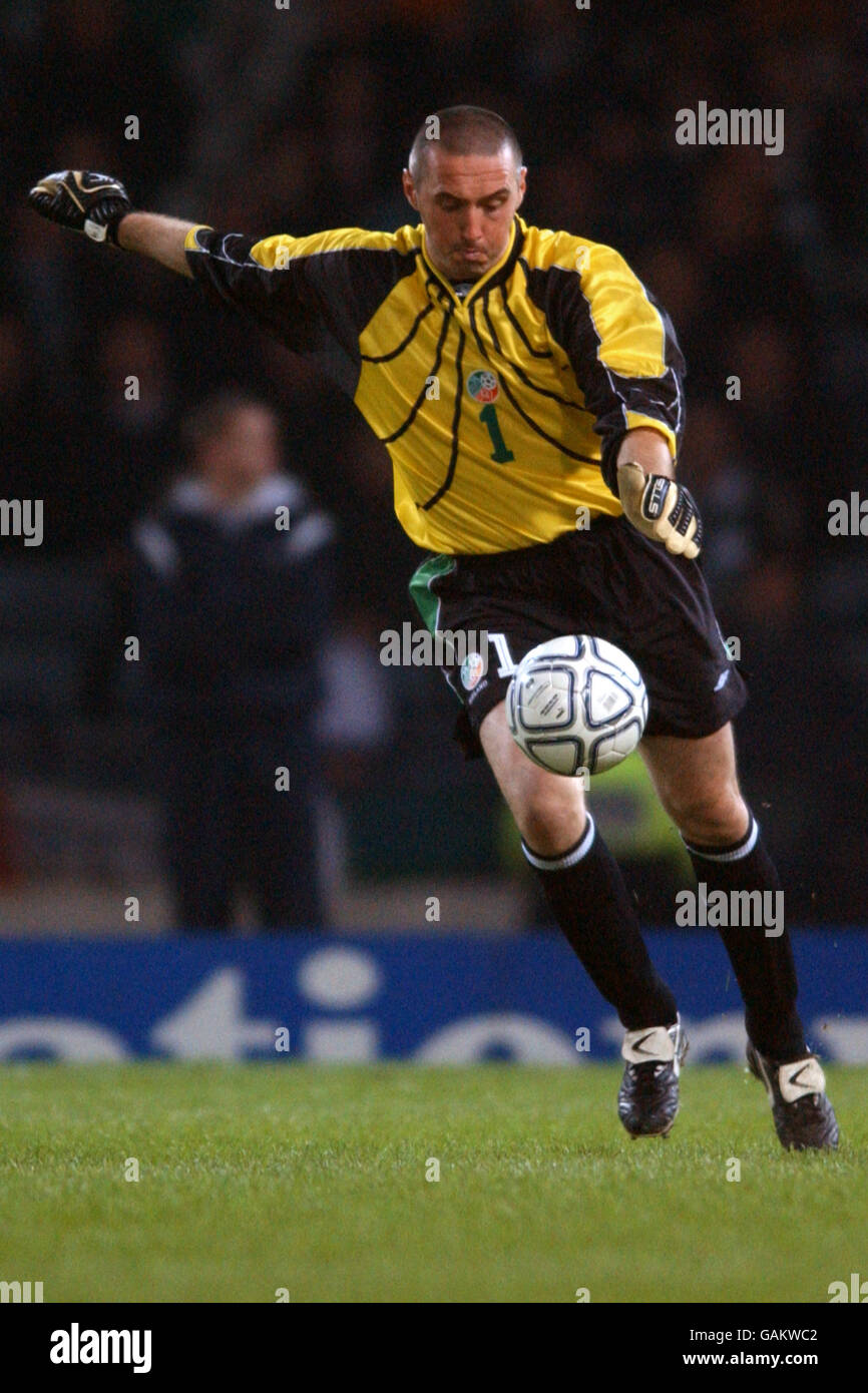 Republic of ireland goalkeeper dean kiely kicks the ball upfield hi-res ...