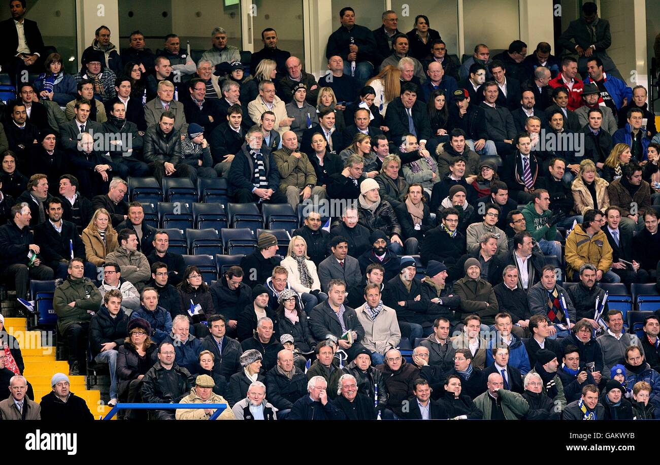 Empty seats in the stands hi-res stock photography and images - Alamy