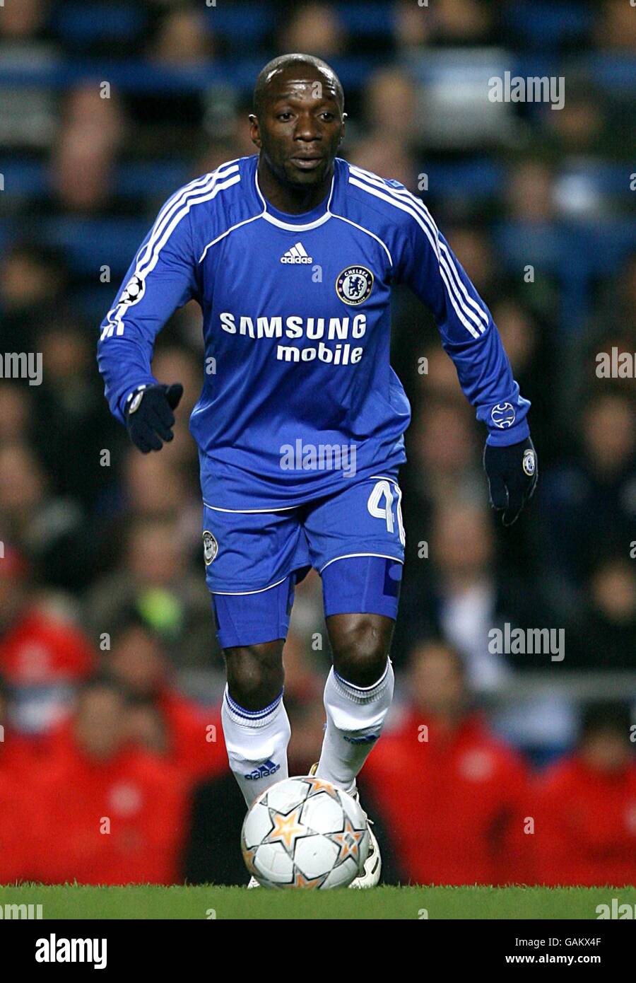 Claude makelele chelsea hi-res stock photography and images - Alamy