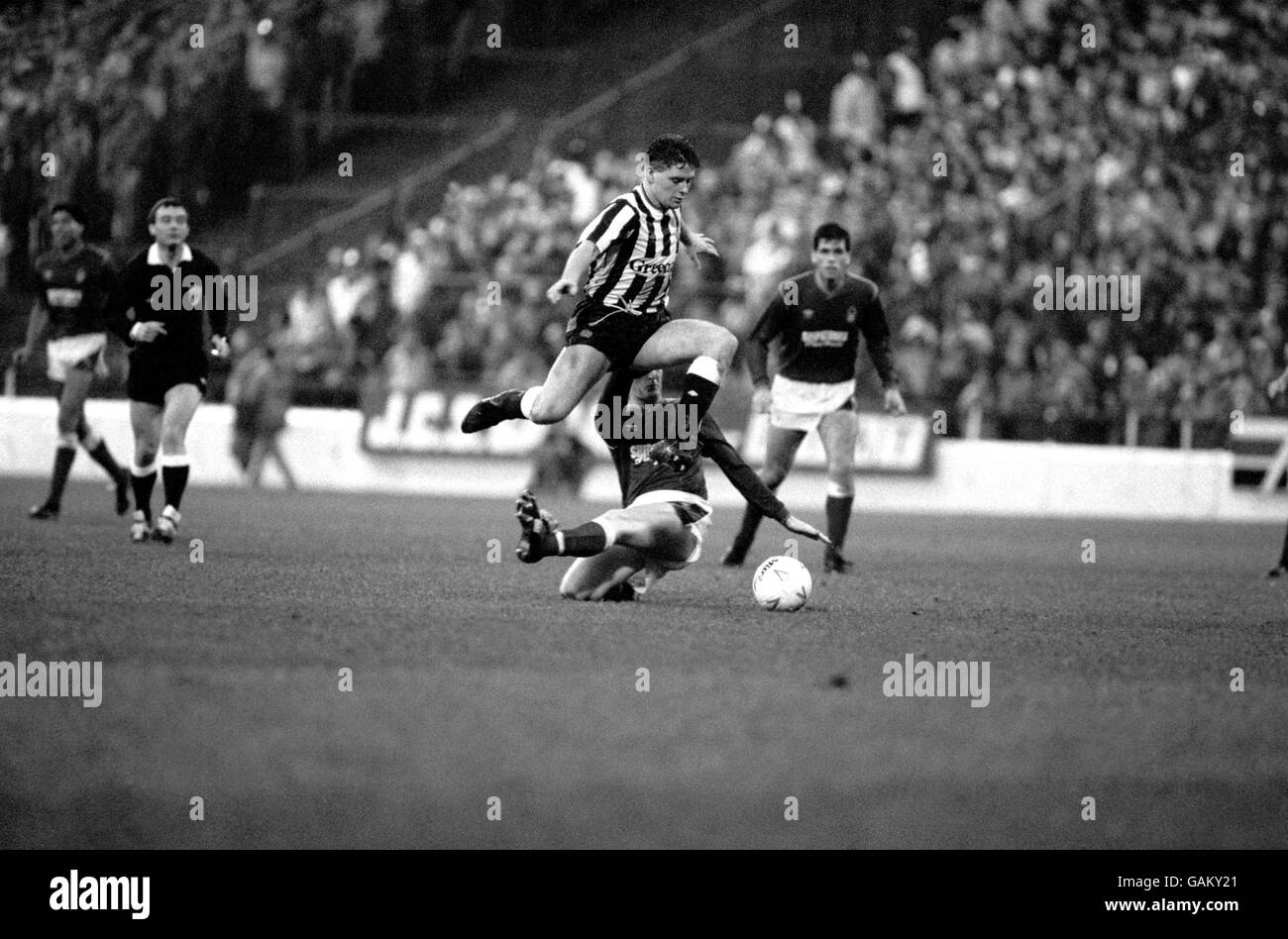 Brian rice nottingham forest hi-res stock photography and images - Alamy