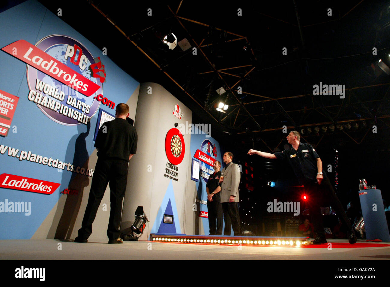 Darts - Ladbrokes World Championship 2003 - Second Round. Les Fitton in ...