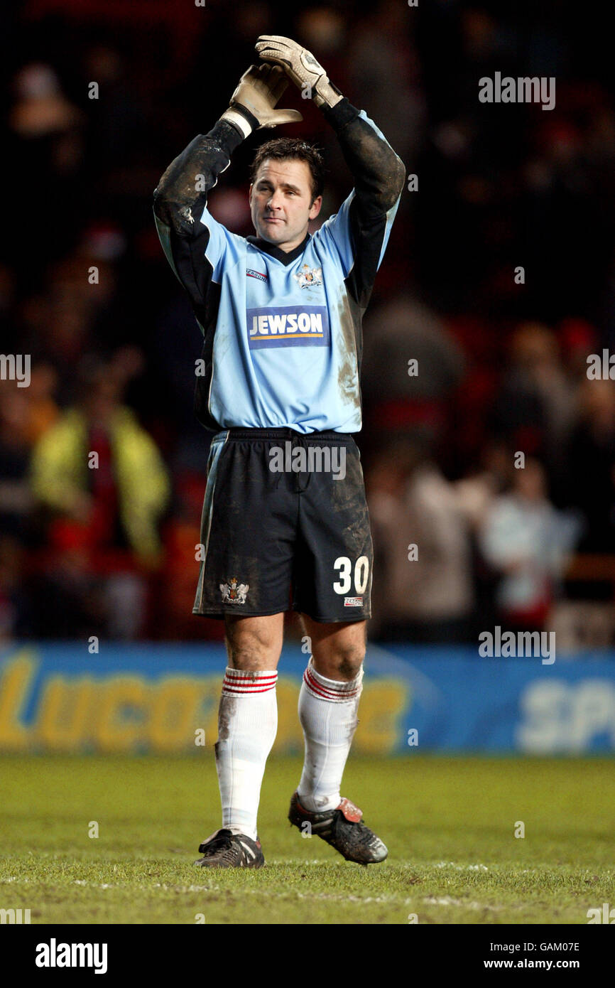 Exeter city goalkeeper kevin miller applauds the crowd hi-res stock ...