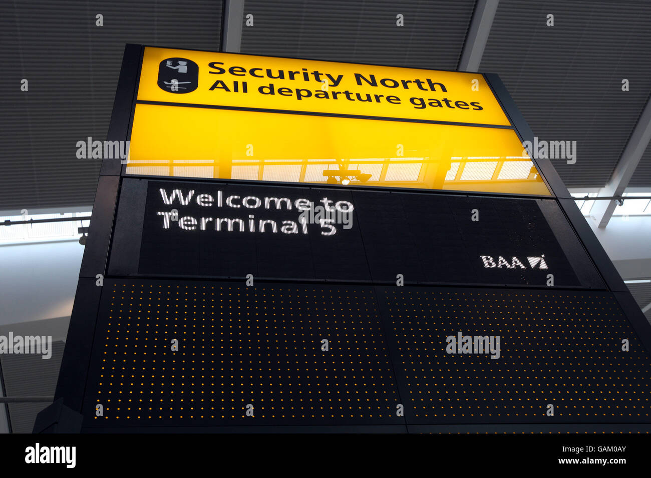 Heathrow Terminal 5 Stock Photo - Alamy