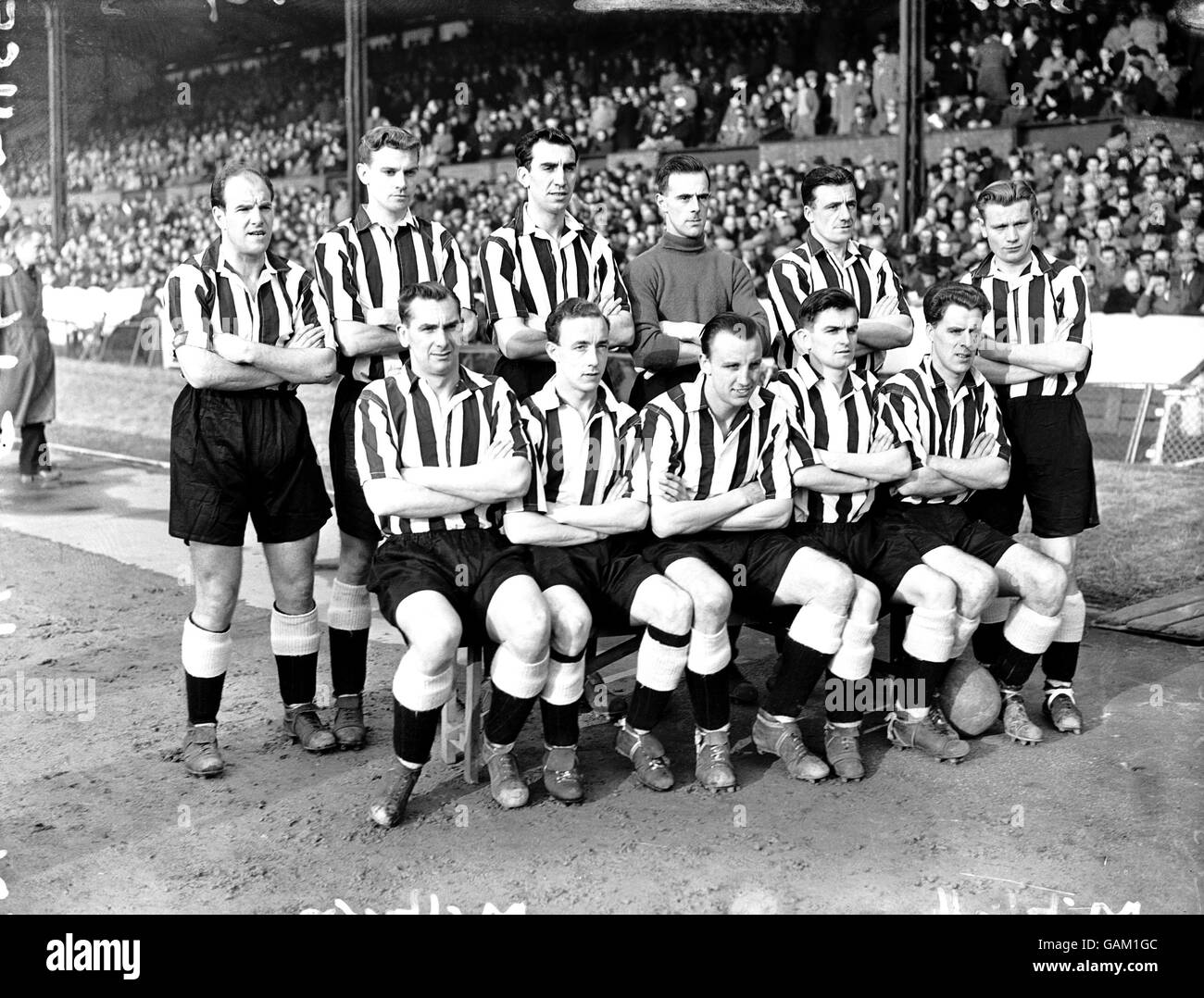 Vic keeble football hi-res stock photography and images - Alamy