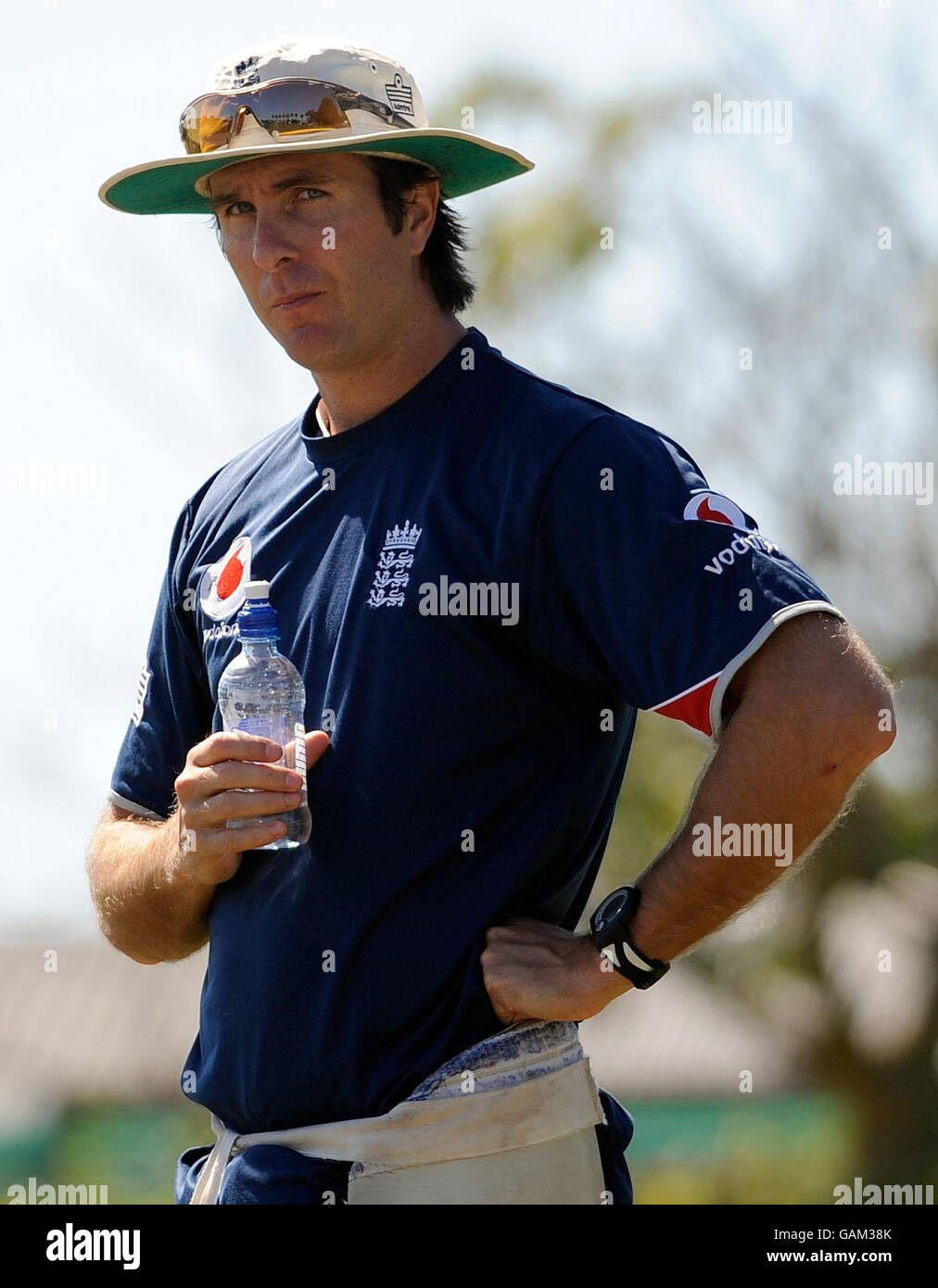 Michael holding cricketer hi-res stock photography and images - Alamy