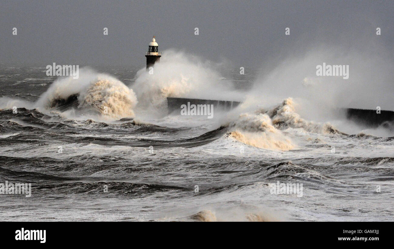 Heavy seas hit Tynemouth piers at Tynemouth beach, Tyne and Wear in the ...