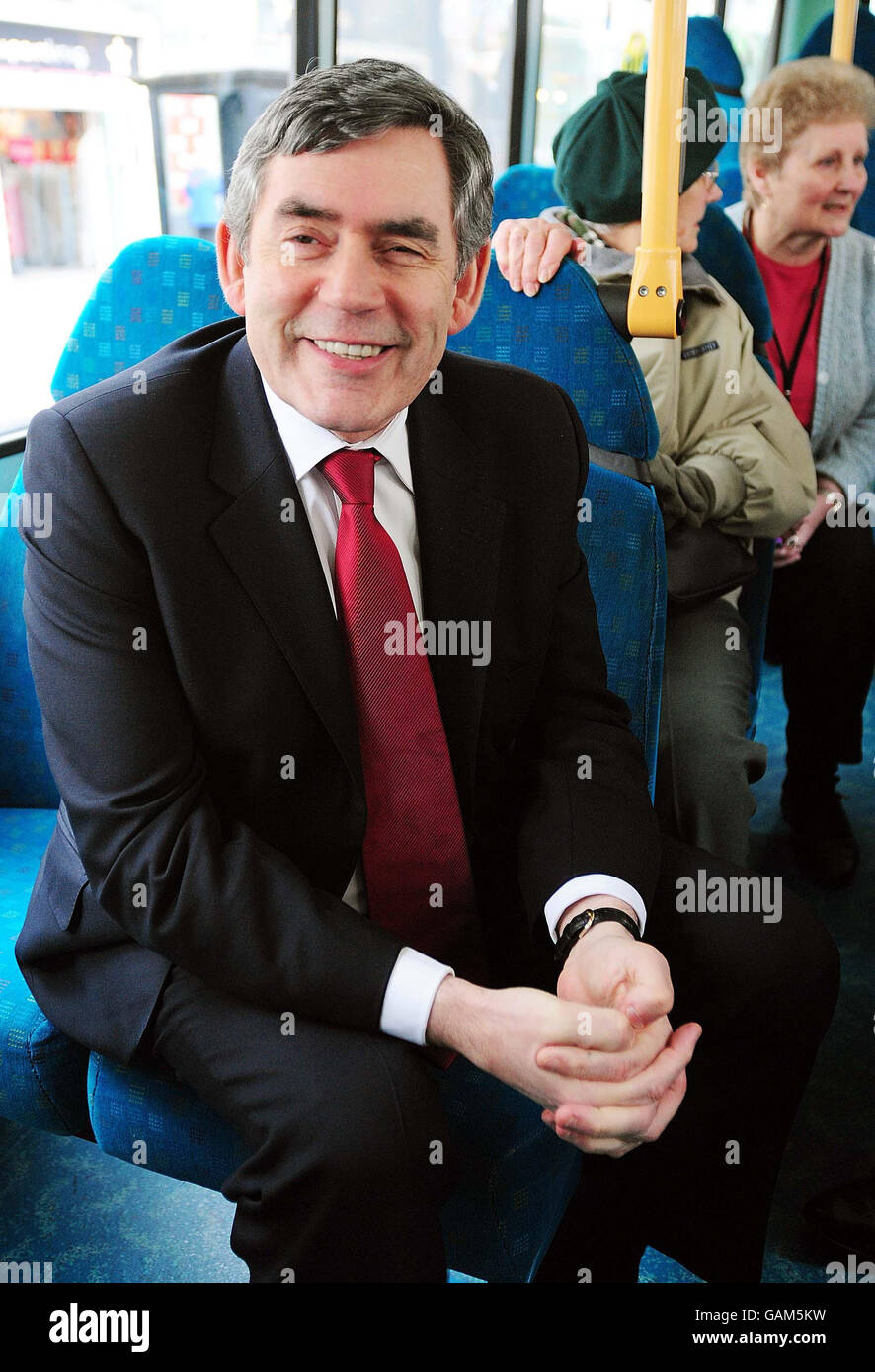 Politics sitting smiling gordon brown hi-res stock photography and ...
