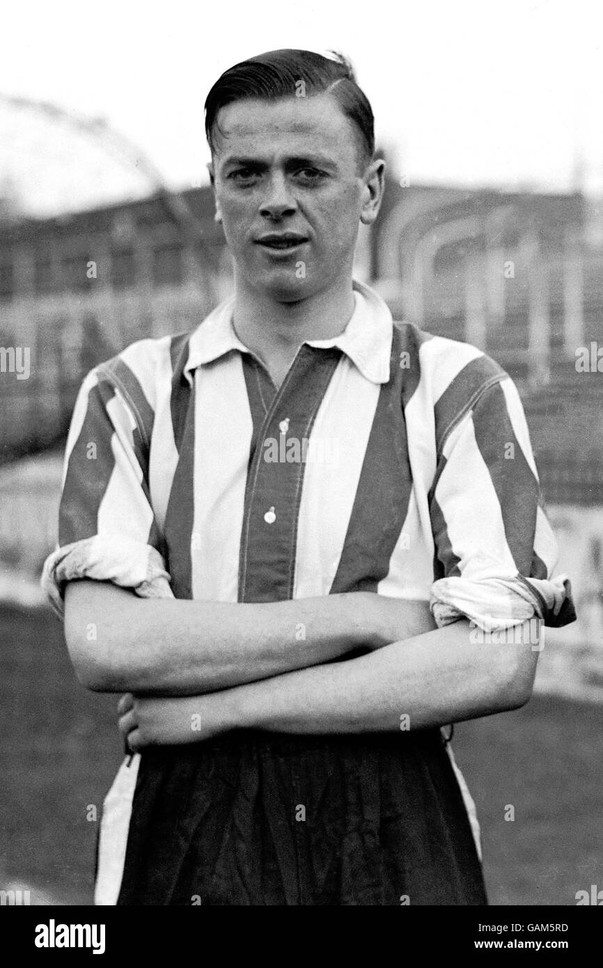 Brentford training hi-res stock photography and images - Alamy