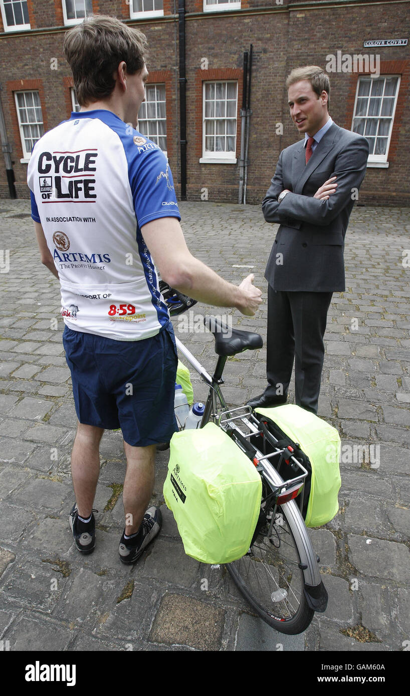 Prince william head hands hi-res stock photography and images - Alamy