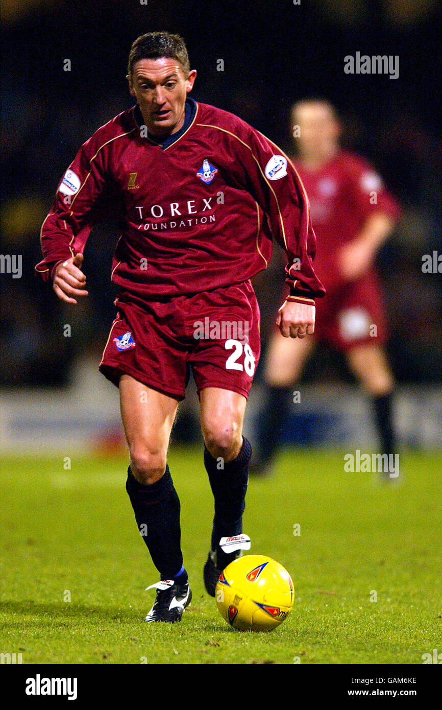 David eyres of oldham athletic hi-res stock photography and images - Alamy