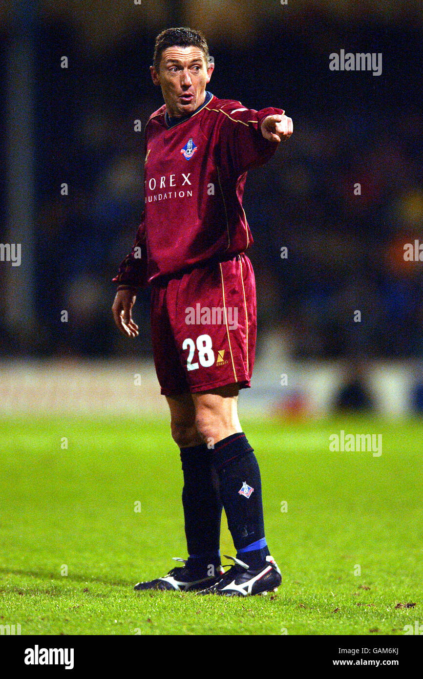 David eyres of oldham athletic hi-res stock photography and images - Alamy