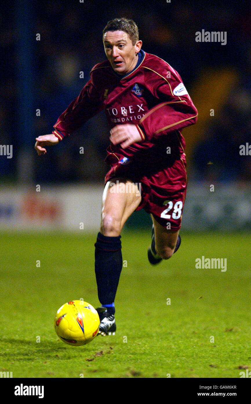 David eyres of oldham athletic hi-res stock photography and images - Alamy