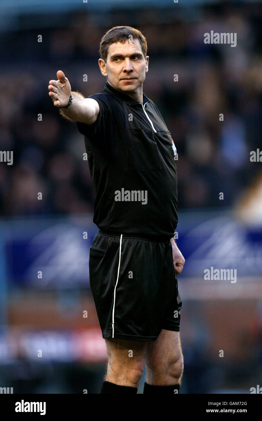Referee george cain hi-res stock photography and images - Alamy