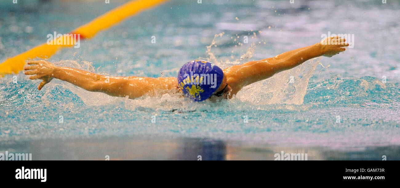 Ponds forge swimming pool hi-res stock photography and images - Alamy