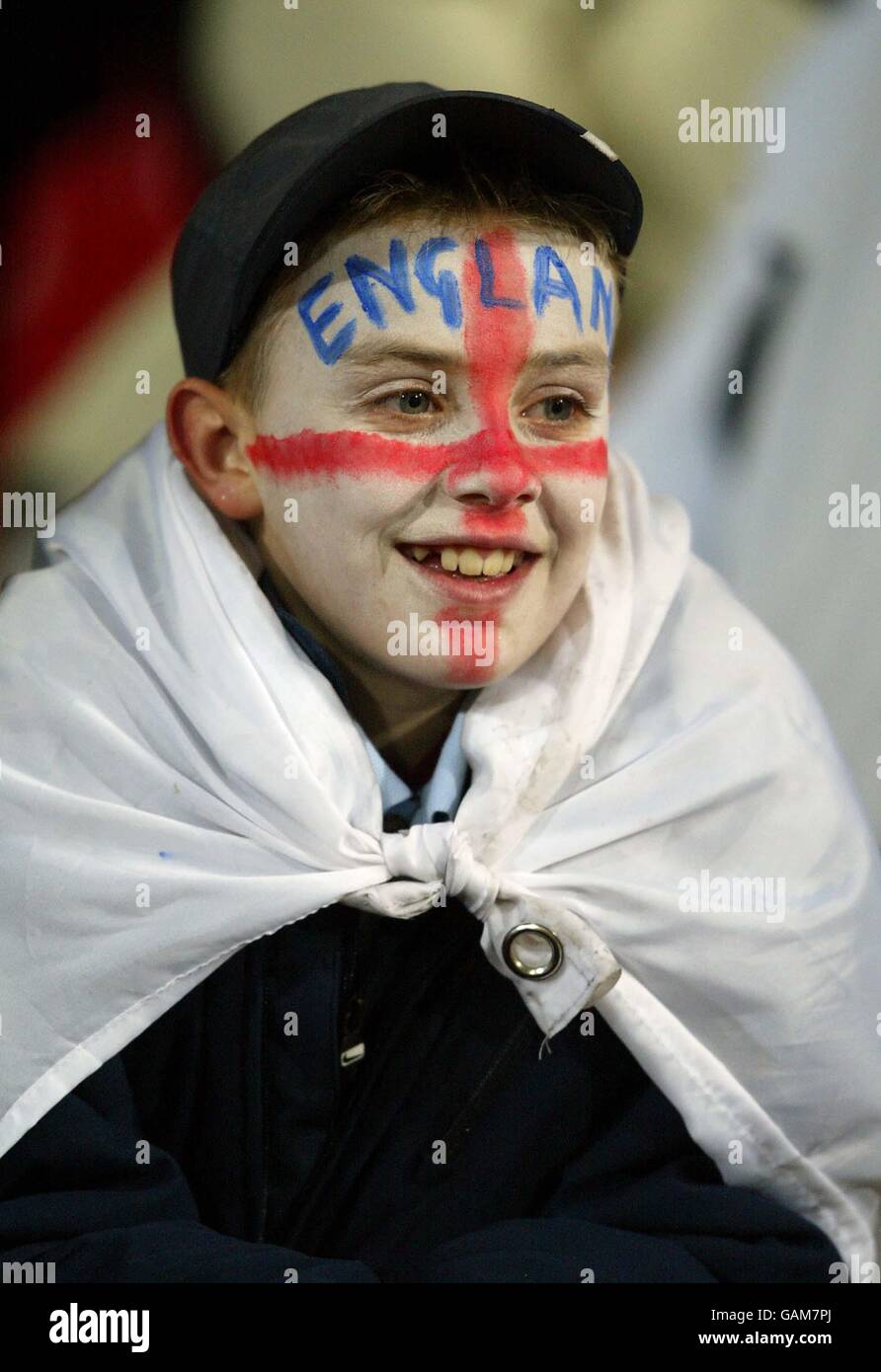 England football fan park hi-res stock photography and images - Alamy