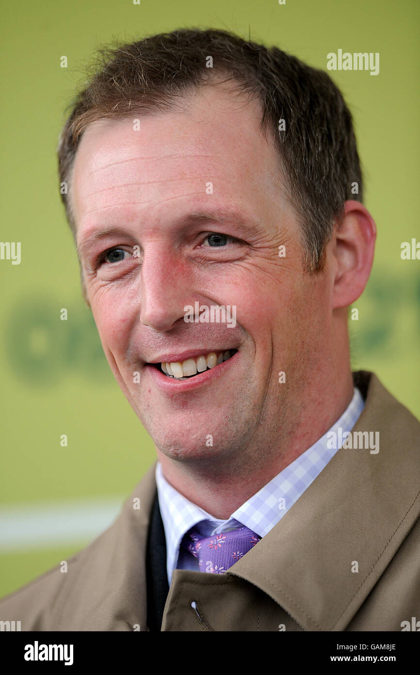 Horse Racing - The 2007 John Smith's Grand National Meeting - Aintree ...