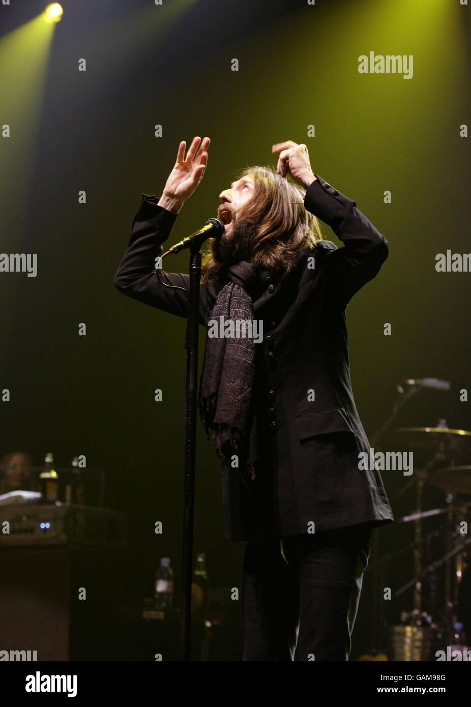 The Black Crowes In Concert - London Stock Photo - Alamy
