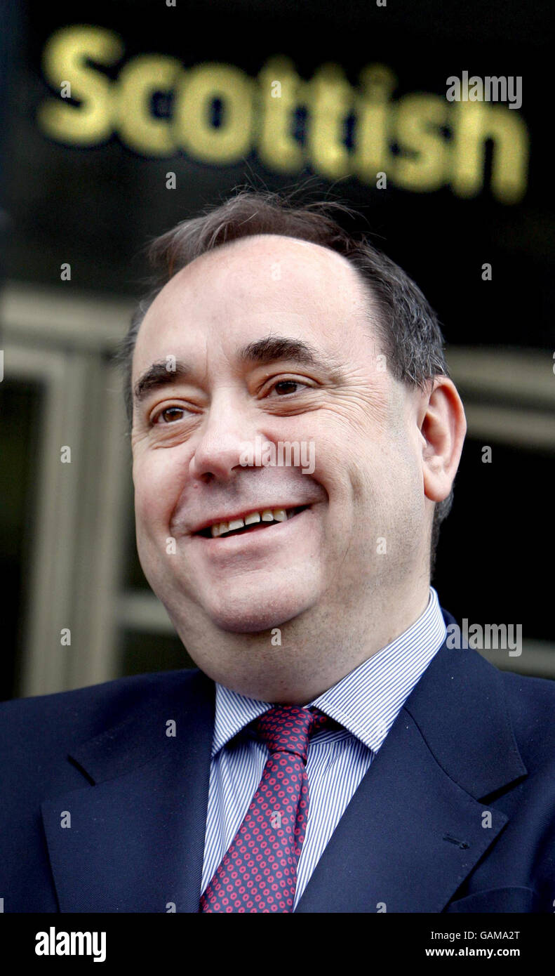 Scotland's First Minister Alex Salmond outside St Andrews House in ...