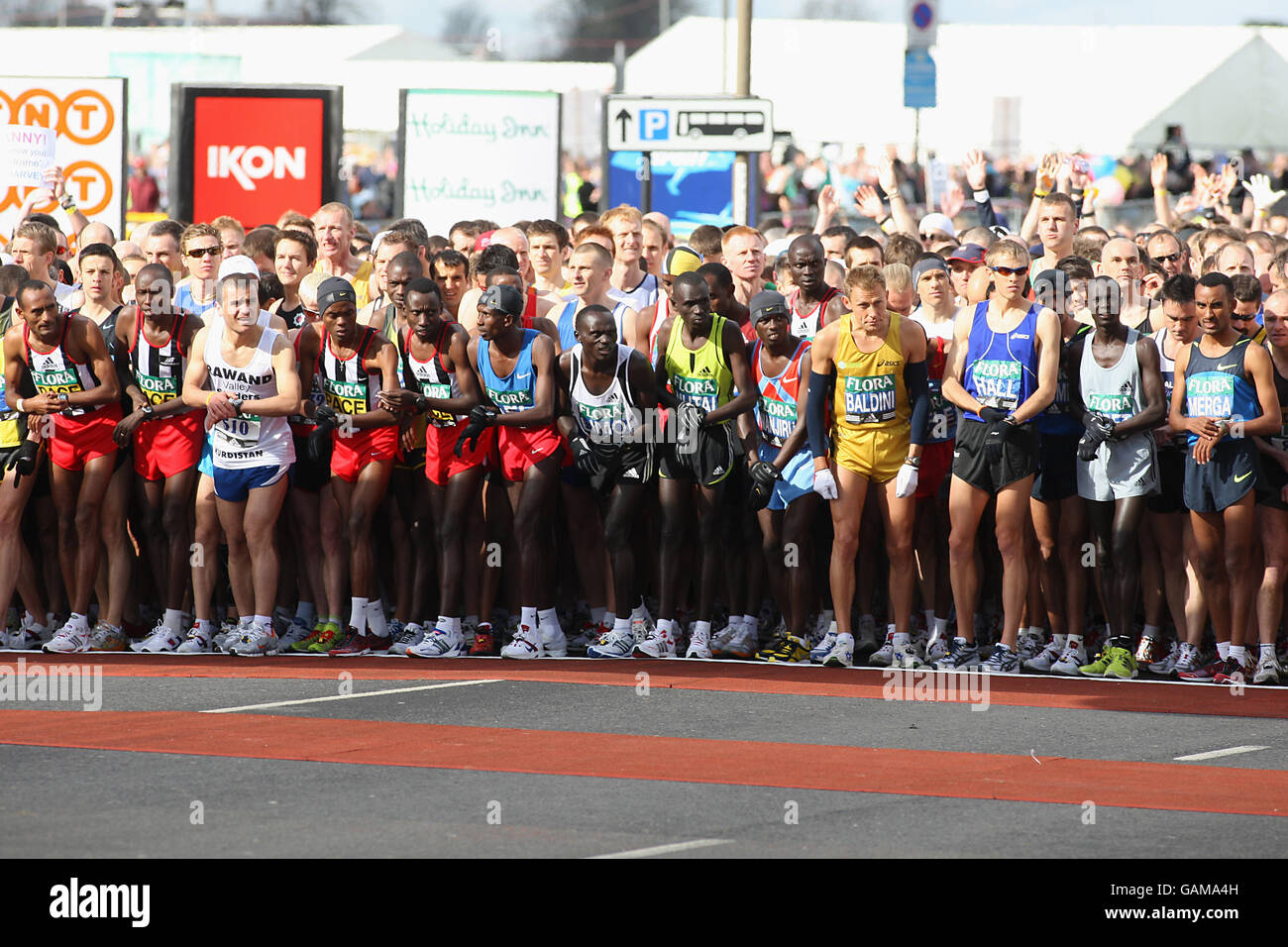 Competitors get ready to start the Elite Men's race, during the Flora ...